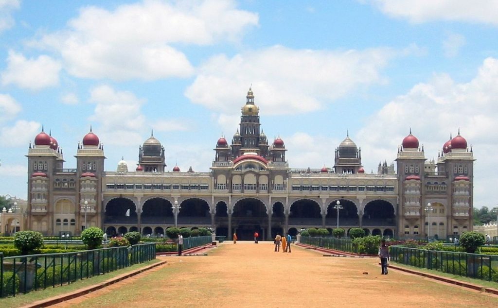 13 Historical Places To Visit By Road Trips In Karnataka Revv 13-historical-places-to-visit-by-road-trips-in-karnataka-revv