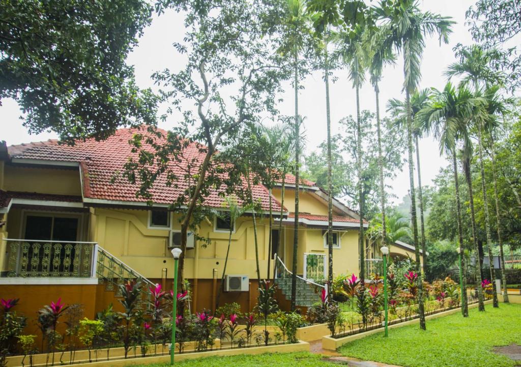 10 Resorts near Mumbai for Summer Vacation in 2022 - Entry Fee and ...